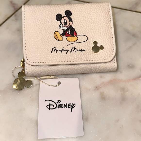 Disney | Bags | Nwt Disney X Primark Exclusive Mickey Mouse Trifold ...